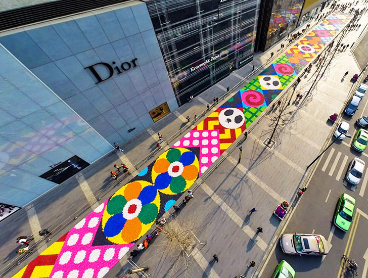What Is Experiential Marketing? 14 Examples to Show Its Value