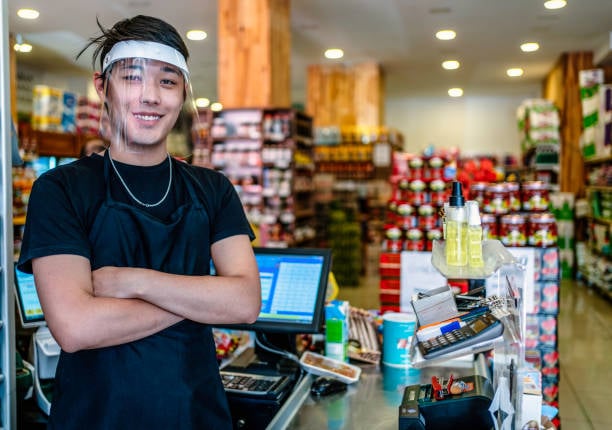 5 Reasons Embracing Tech Is Crucial for Frontline Workers