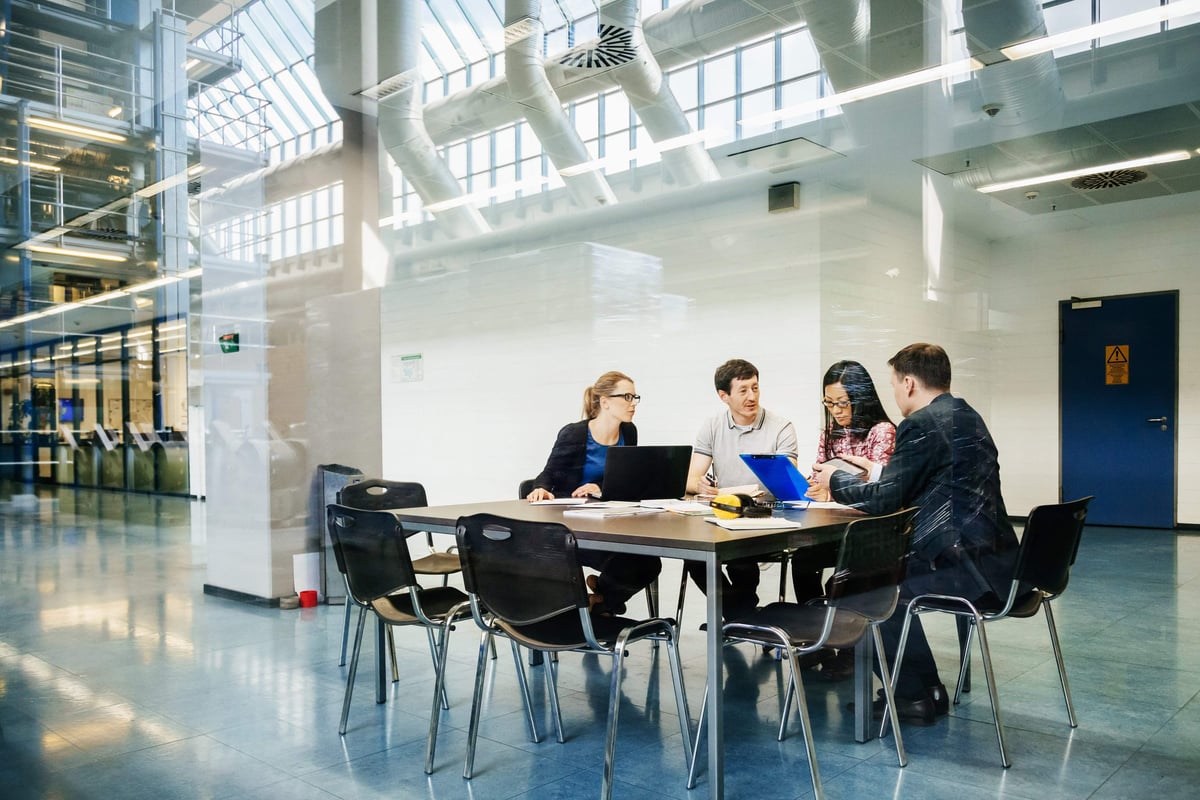 Supervisor vs Manager: The Key Differences