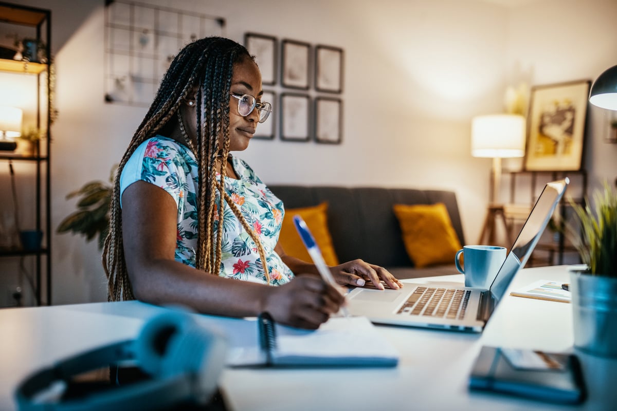 How to Work Online: 25 Jobs You Can Do From Anywhere