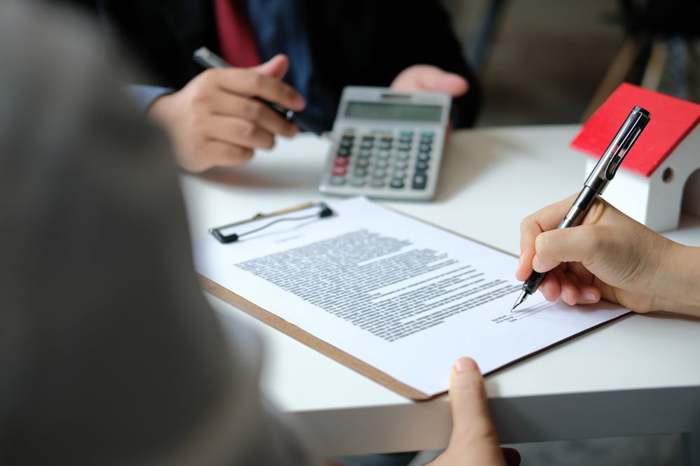 What to Include in a Listing Agreement (+4 Main Types)